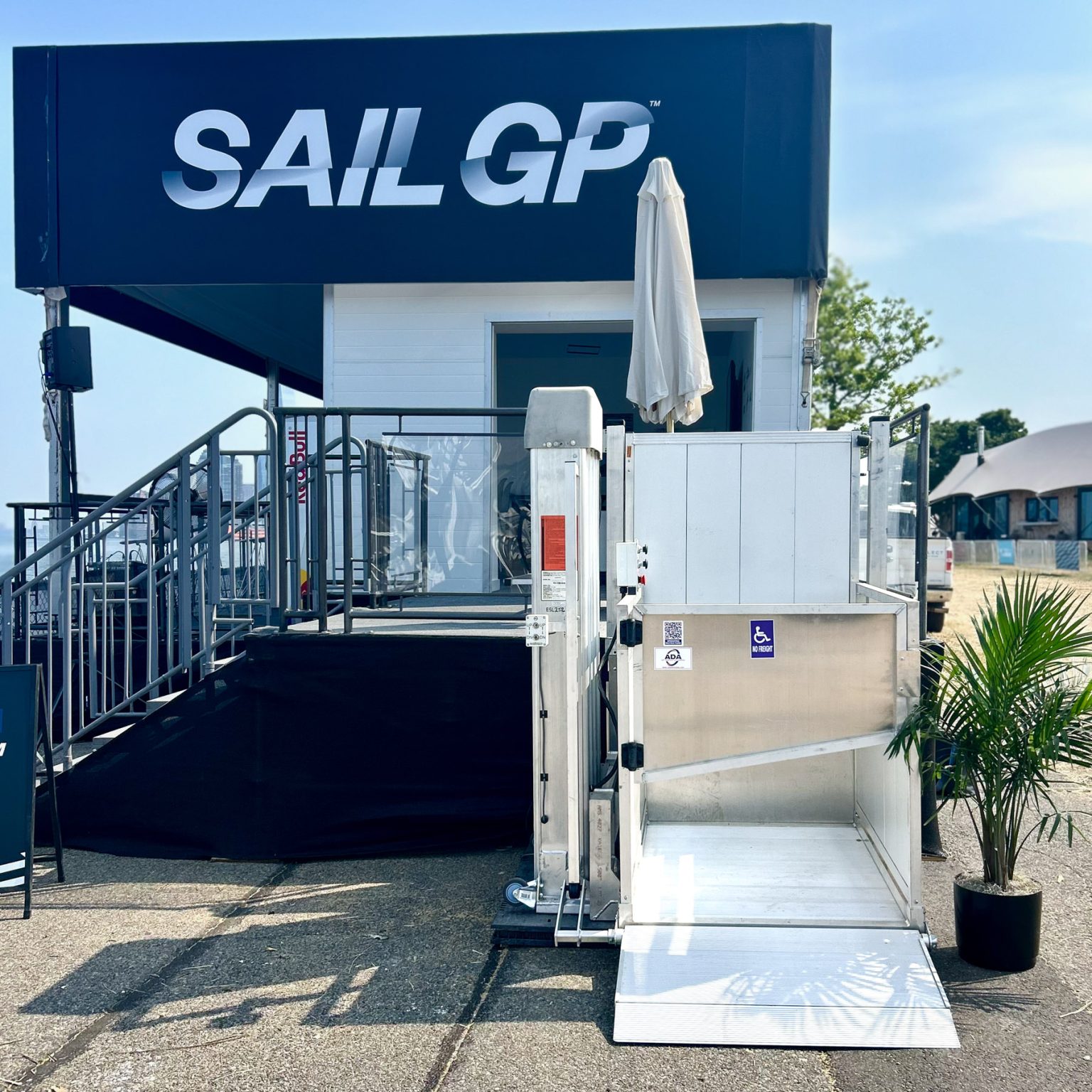 New! - Wheelchair Lift for Stages